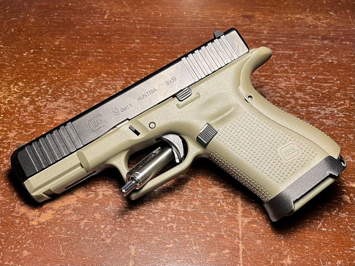 Glock 19 G19 Gen 5 Magwell - Backstrap Compatible – JTH Printed Designs