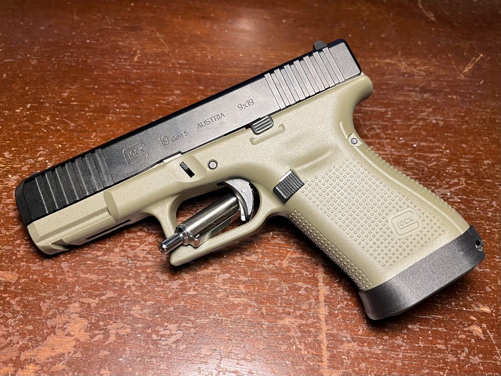 Glock 19 G19 Gen 5 Magwell - Backstrap Compatible – JTH Printed Designs